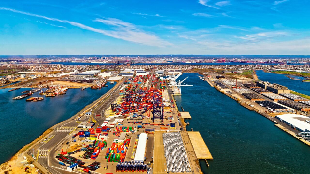 $32.3M Newark Bay Dredging Contract by Donjon Marine