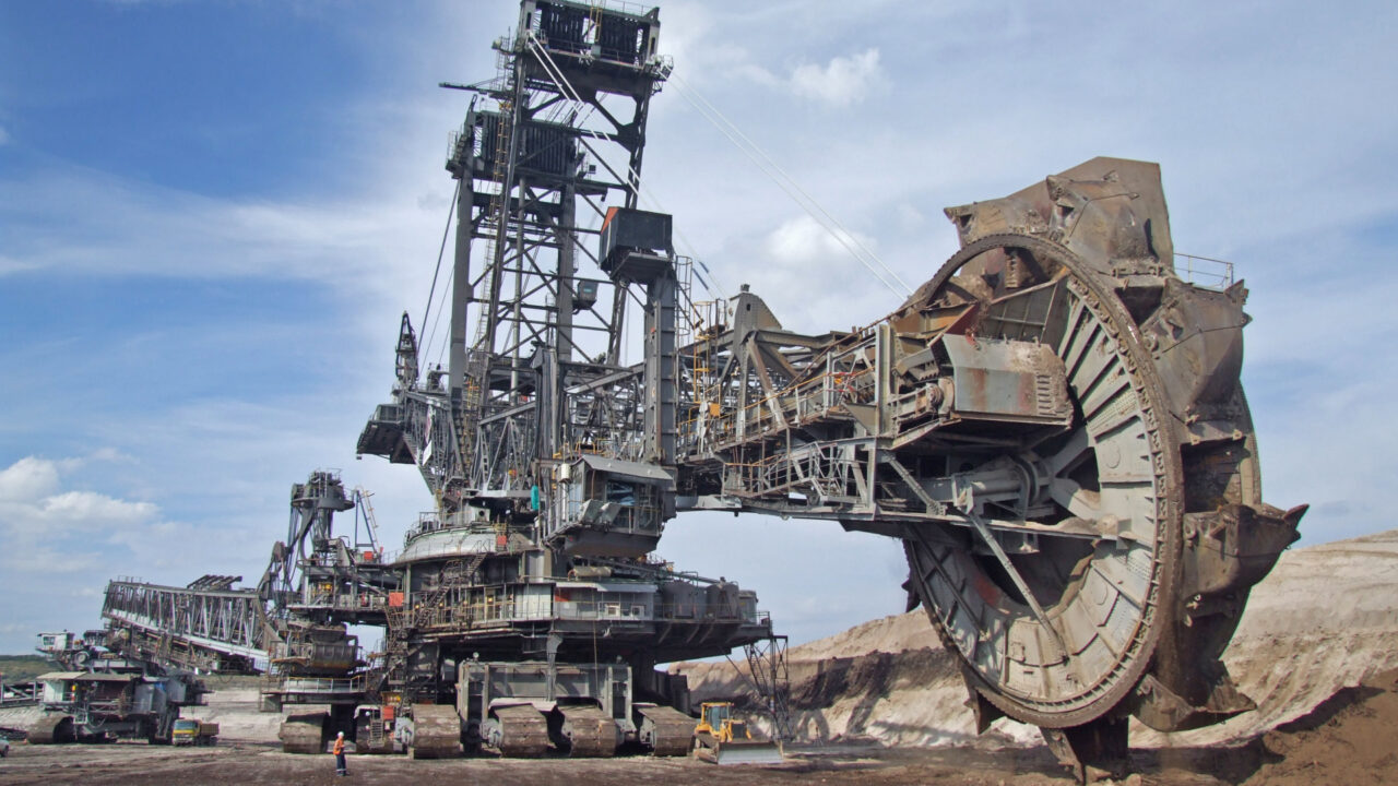 Efficient Bucket Wheel Dredgers for Waterway Dredging