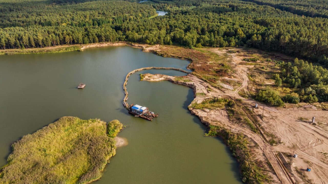 Sustainable Dredging for Lake Ecosystem Protection